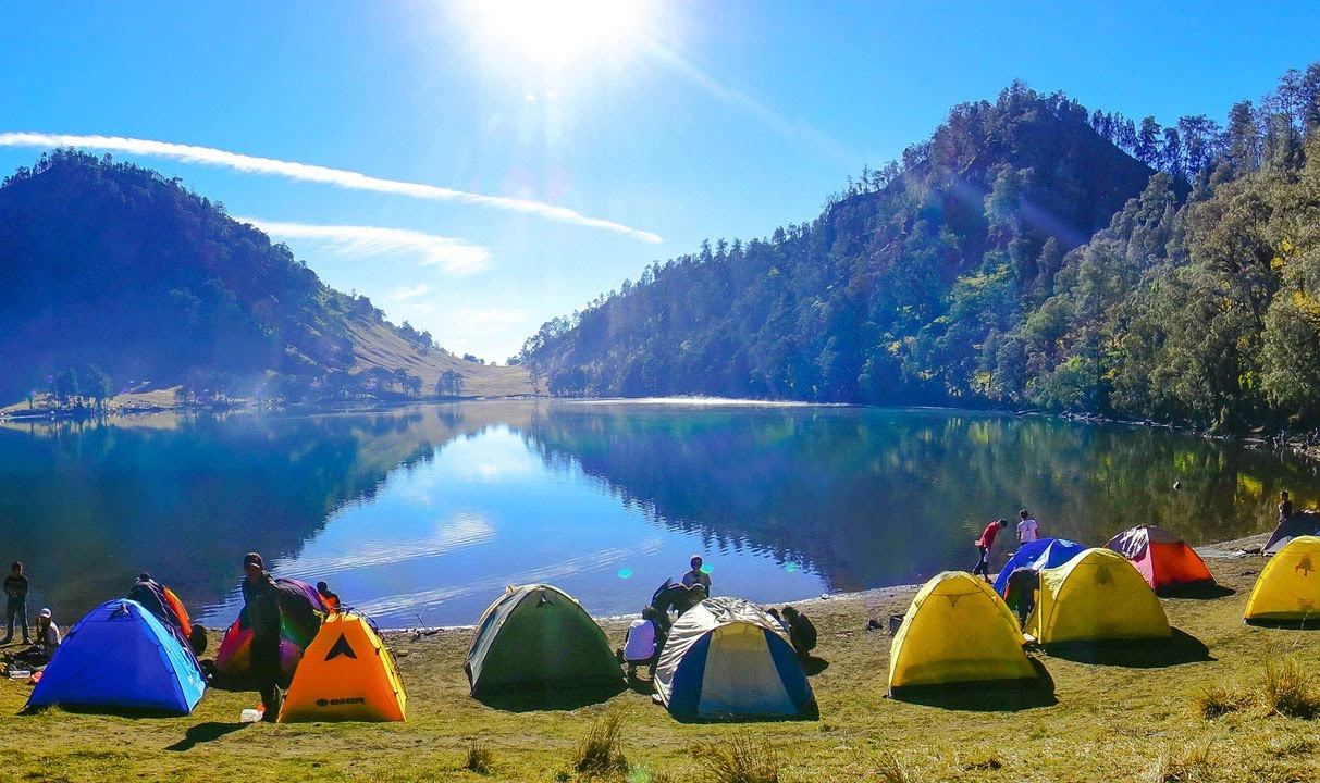 7 Daftar Gunung Tercantik di Indonesia yang Bikin Takjub!